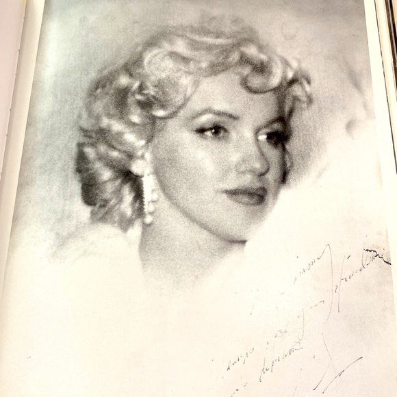 Other | Marilyn Monroe The Ultimate Look At The Legend Great Photos ...